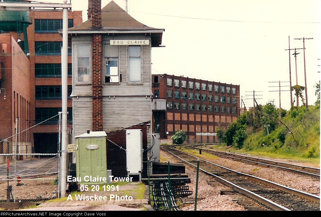 Eau Claire Tower as it looked in May of 1991
